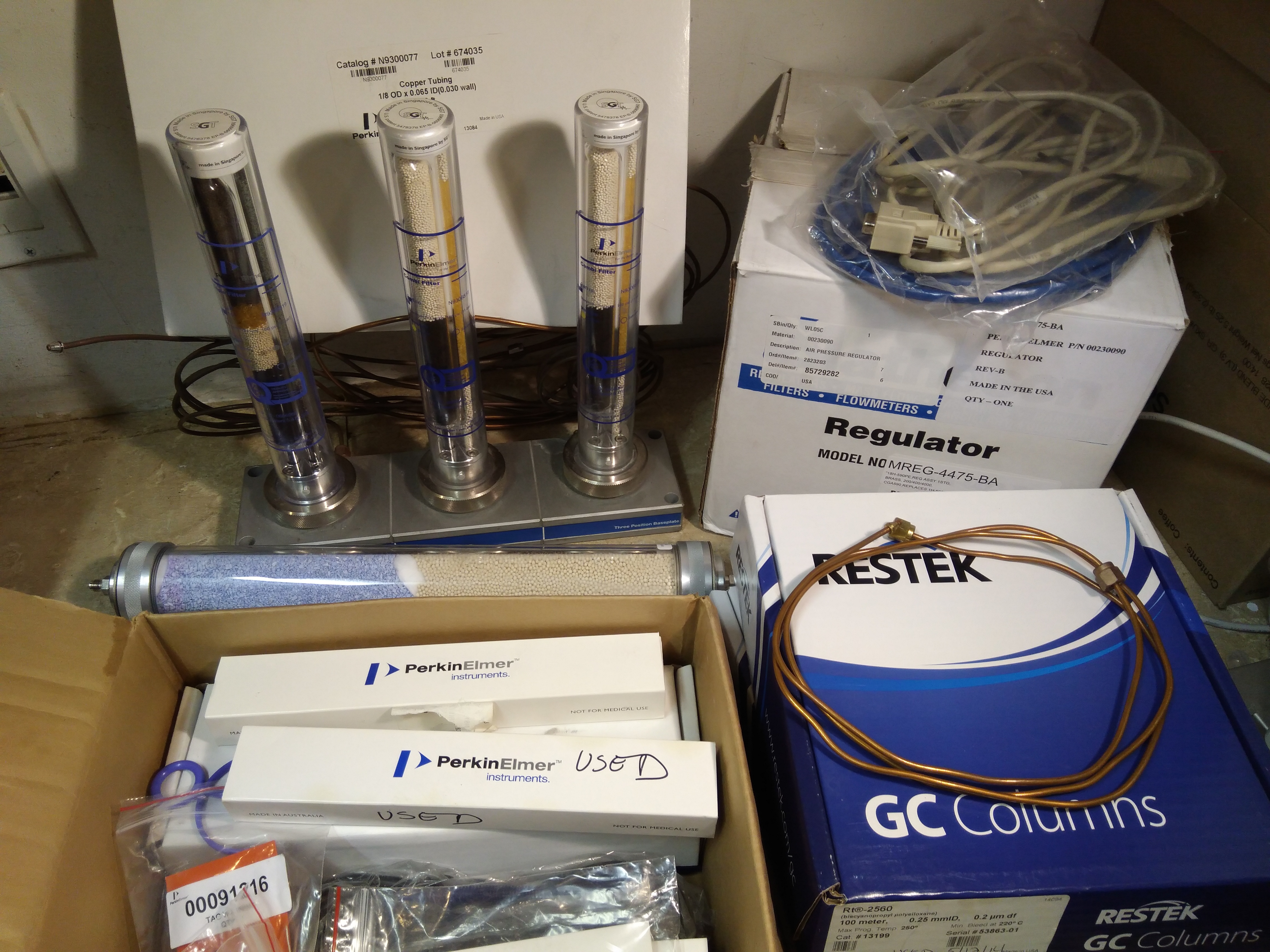 Perkin Elmer Clarus 680 GC Gas Chromatograph System - InnovTrendLab